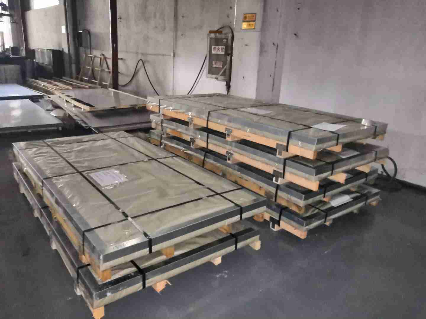 Stainless Steel Sheet from China Manufacturer